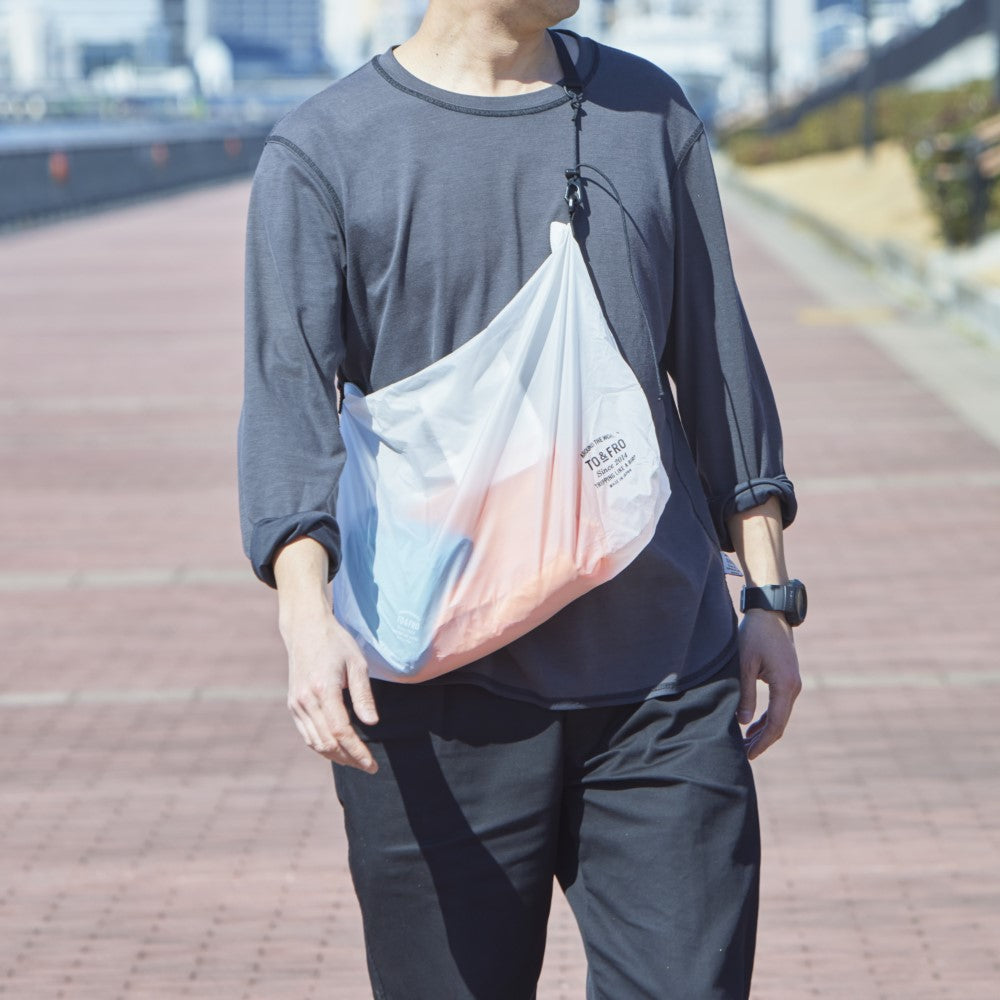 ULTIMATE LIGHT SHOULDER BAG – TO&FRO 軽さをもってでかけよう。